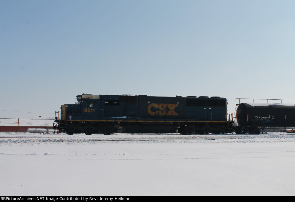 CSX 8611 (2)